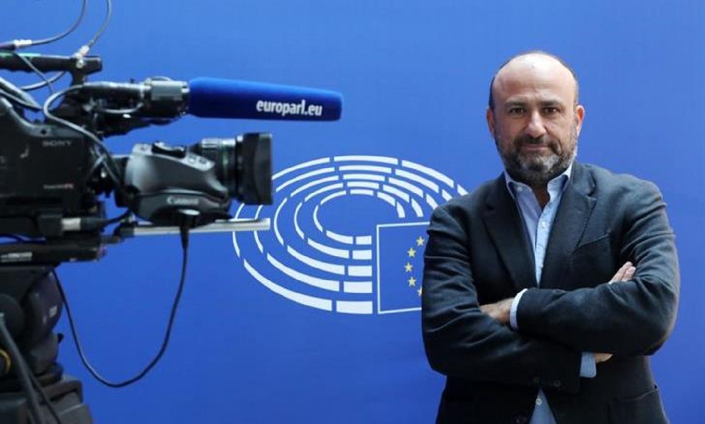 Δ. Παπαδάκης: Ουδέν κρυπτόν υπό τον ήλιον για τις εισφορές των κομμάτων ...